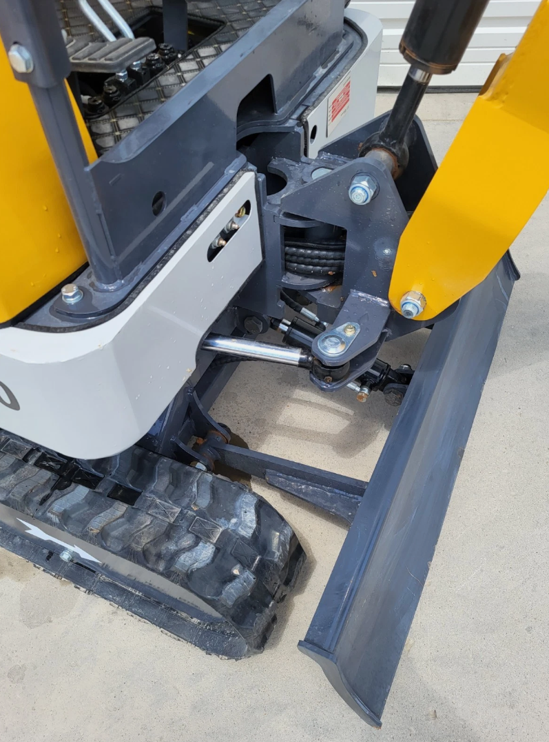 ME20 1.4 Ton Diesel Mini Excavator - chuppindustrial